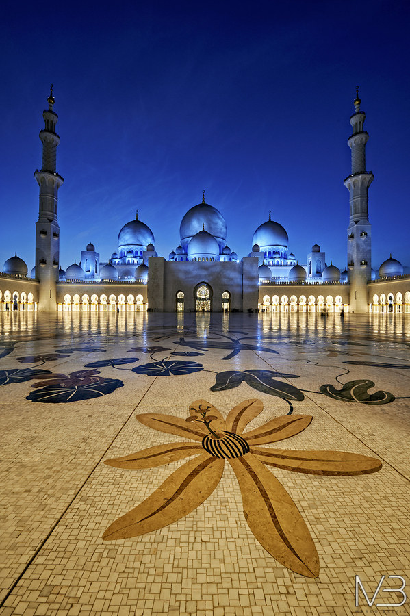 ABU DHABI. Sheikh Zayed Grand Mosque by Marco Brivio Wall Art