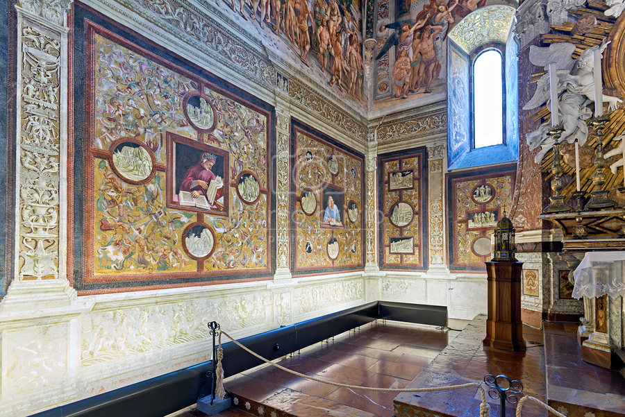 Orvieto Umbria Italy. The chapel of the Madonna di San Brizio frescoed by Fra Angelico and ...