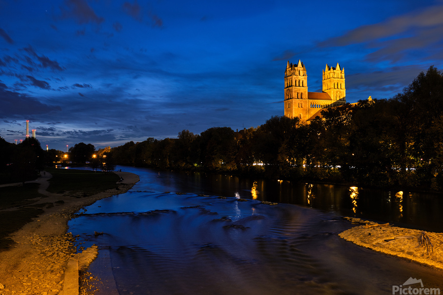 Isar river park and St Maximilian church from Reichenbach Bridge ...