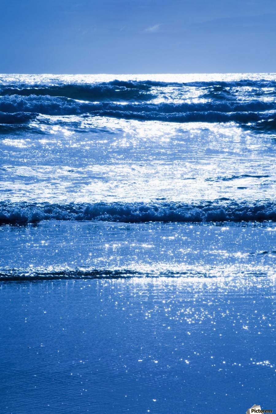 Sun Reflecting Off The Waves In The Ocean; Cannon Beach, Oregon, United ...