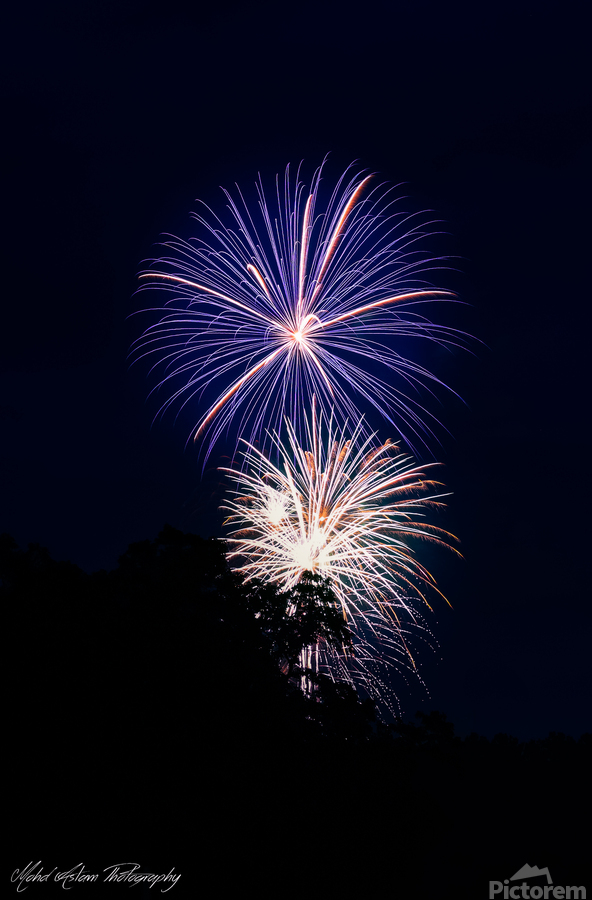 FireWorks 1929 by Mohd Aslam Wall Art