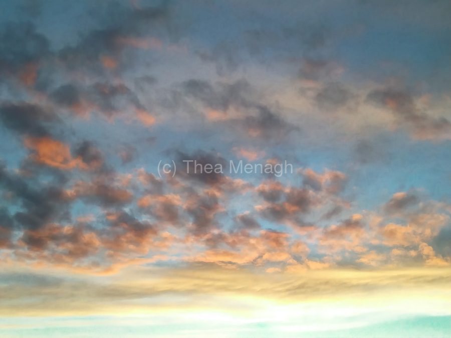 Skies Change Constantly par Thea Menagh