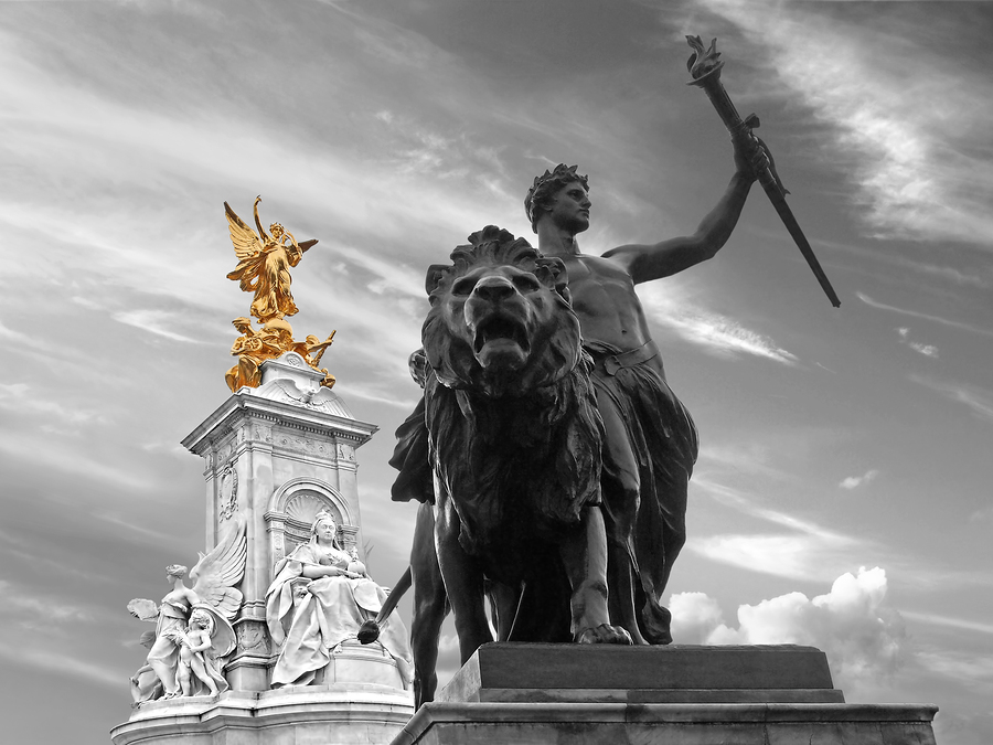 Victoria Memorial Buckingham Palace by Gill Billington Wall Art