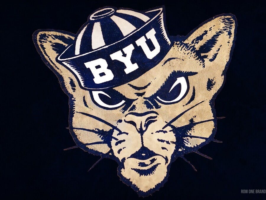 Vintage BYU Sailor Cougar Mascot Art par Row One Brand