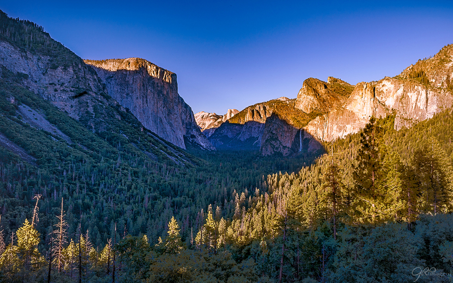 Classic Yosemite Tunnel View by Geoffrey Prior Wall Art