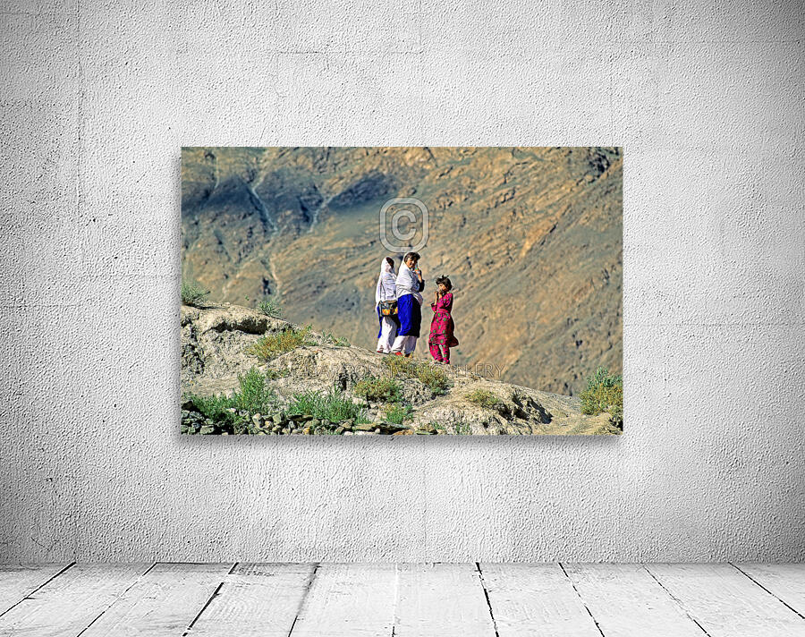Pakistan. A group of women with traditional clothes by Marco Brivio ...