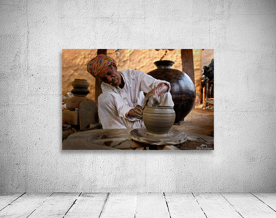 Indian potter at work. Handwork craft from Shilpagram Udaipur Rajasthan ...